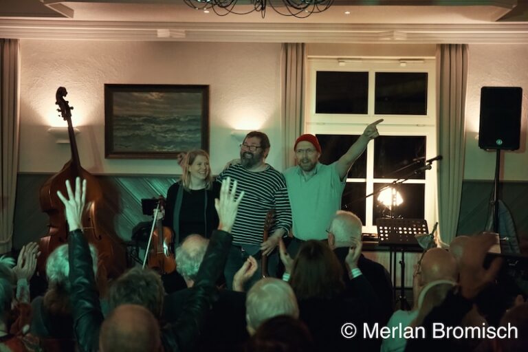 The First of May - Fiddle Gika